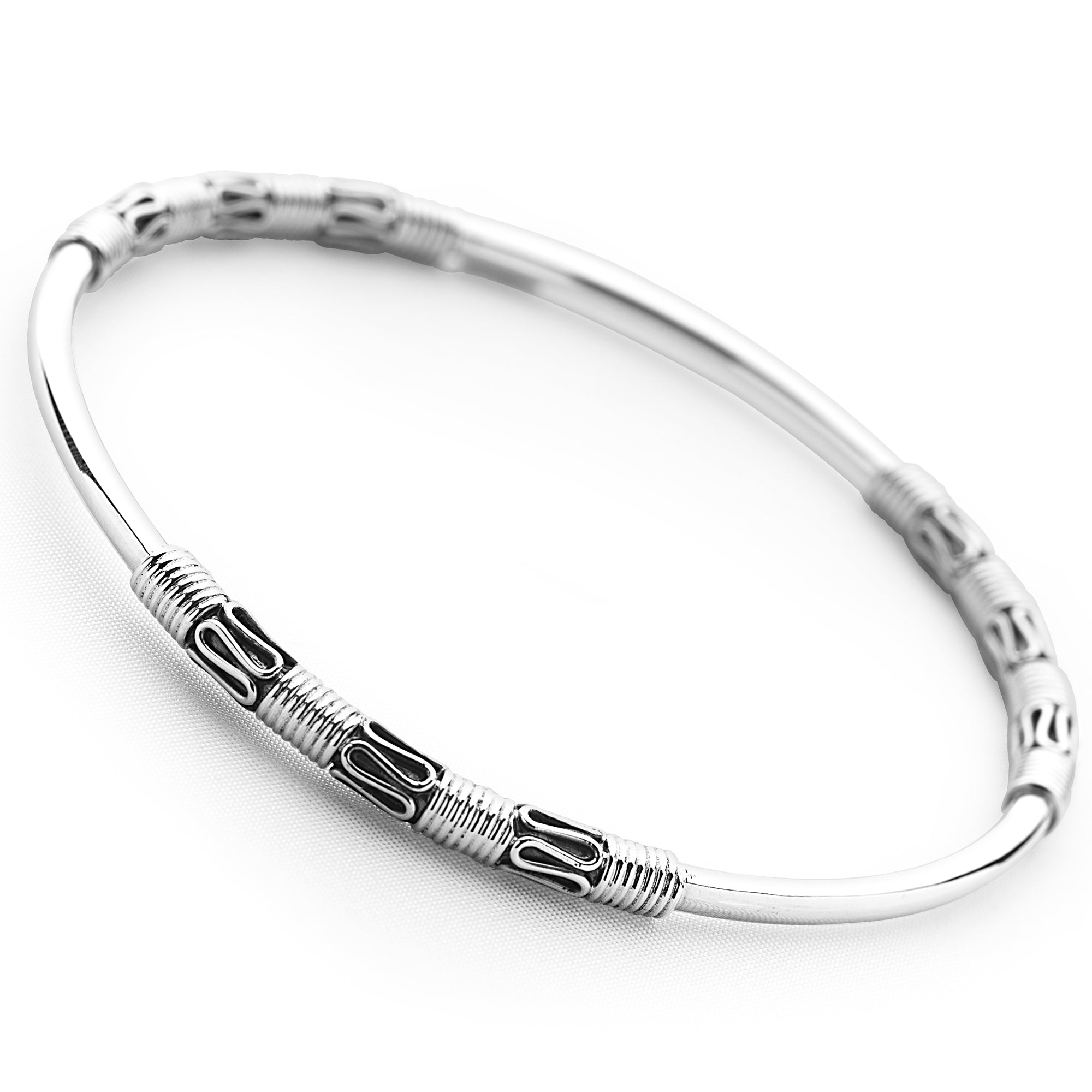Desire Kama Bangle (BGL1121) | 925 Sterling Silver Bangle – Silver Aotearoa